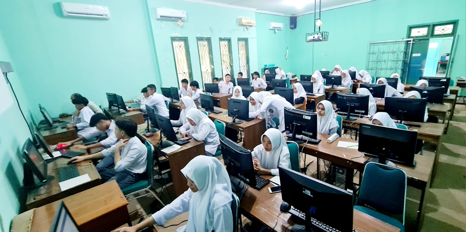 Mantapkan Persiapan SNBT, Siswa Kelas XI MAN Bantul Ikuti Try Out ...