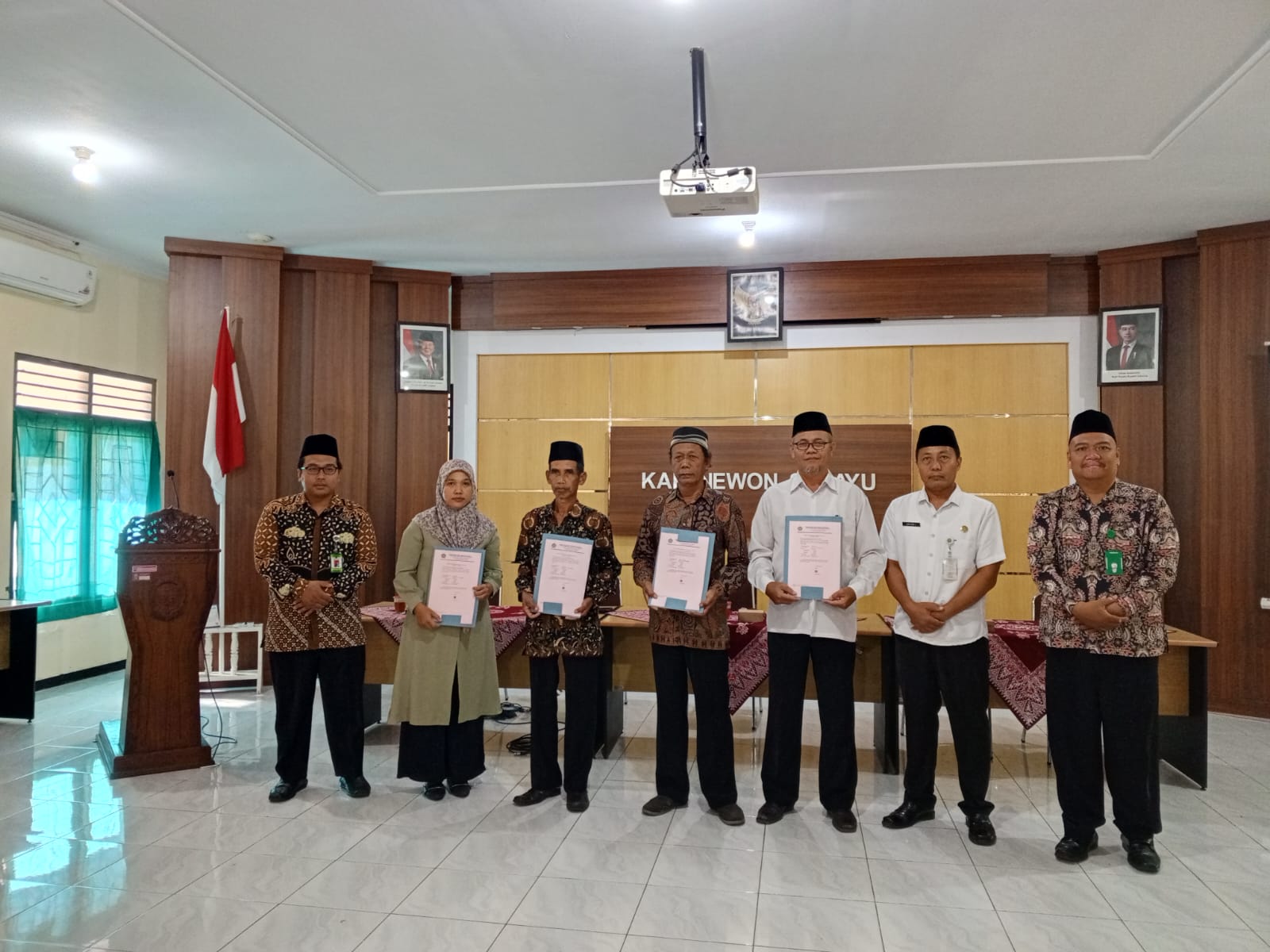 Penyerahan SKT Majelis Taklim di Sedayu | Kemenag Bantul