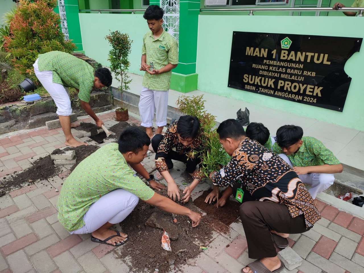 MAN 1 Bantul Aktifkan Gerakan Adiwiyata, Wujudkan Madrasah Hijau dan ...