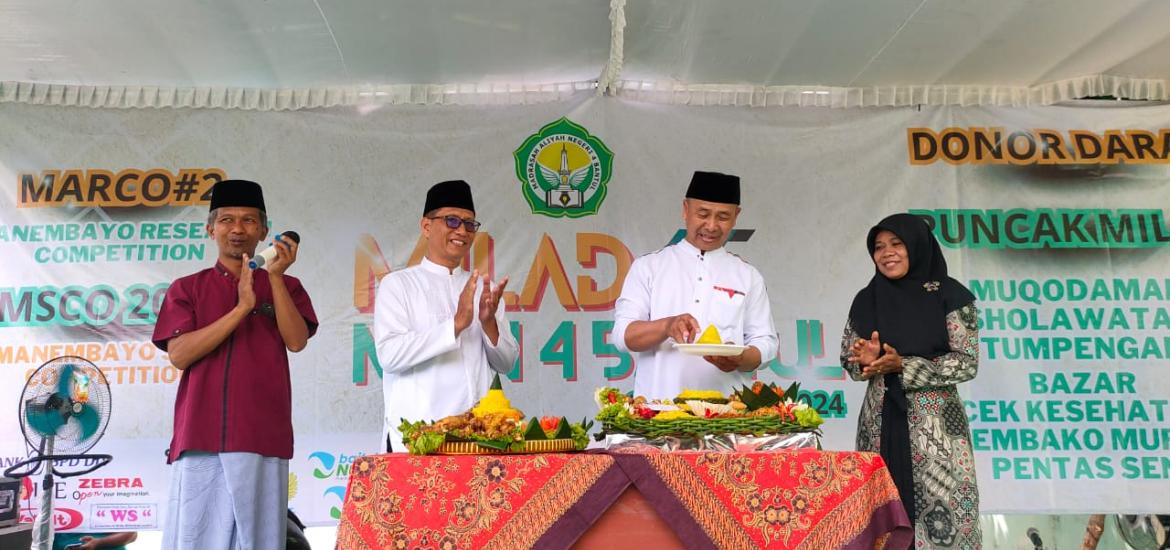 Kepala MAN 4 Bantul Potong Tumpeng Peringati HAB Kemenag dan Milad 55 ...